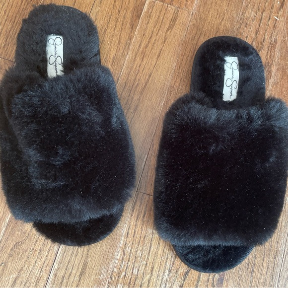Jessica Simpson | Shoes | Jessica Simpson Fuzzy Black Slippers | Poshmark